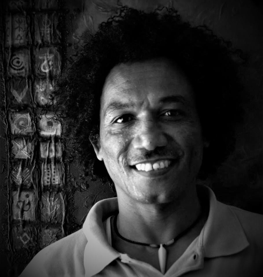 Biography Yassir Ali – Almasi Art Agency