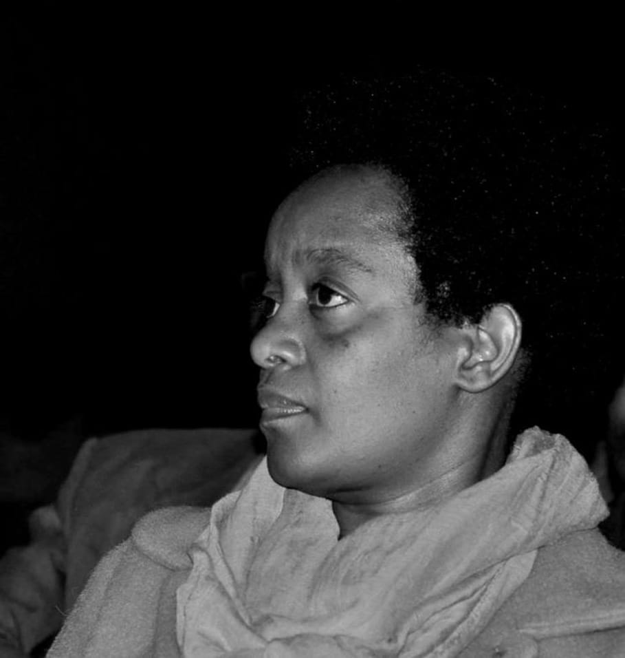 Biography Anne Mwiti – Almasi Art Agency