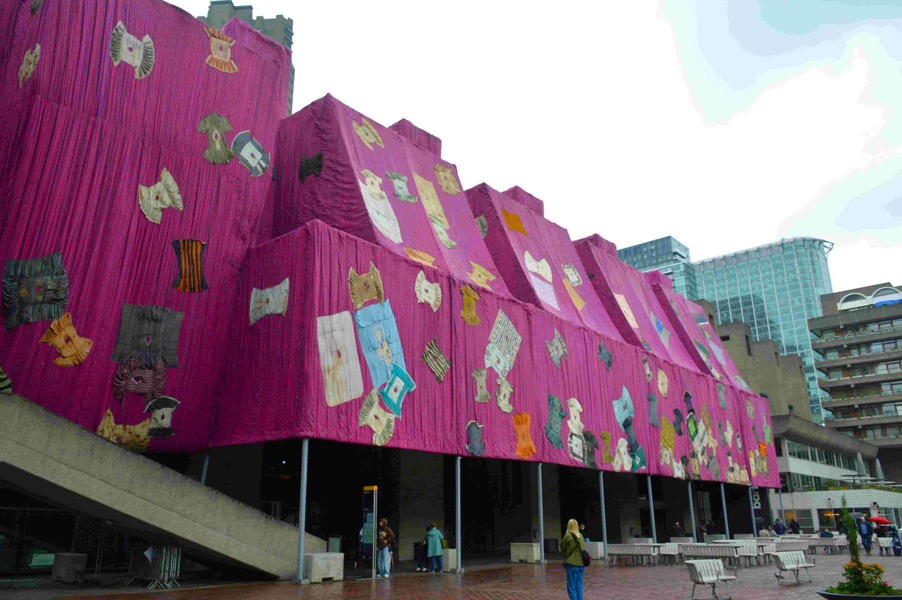 IBRAHIM MAHAMA’S ‘PURPLE HIBISCUS’ – BARBICAN, LONDON. – Almasi Art Agency